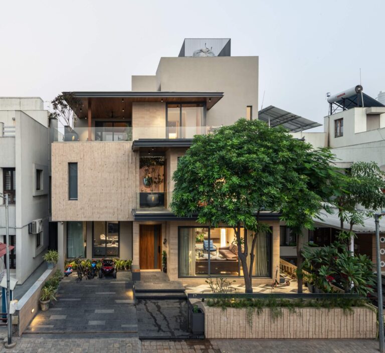 Cube House | R+R Architects