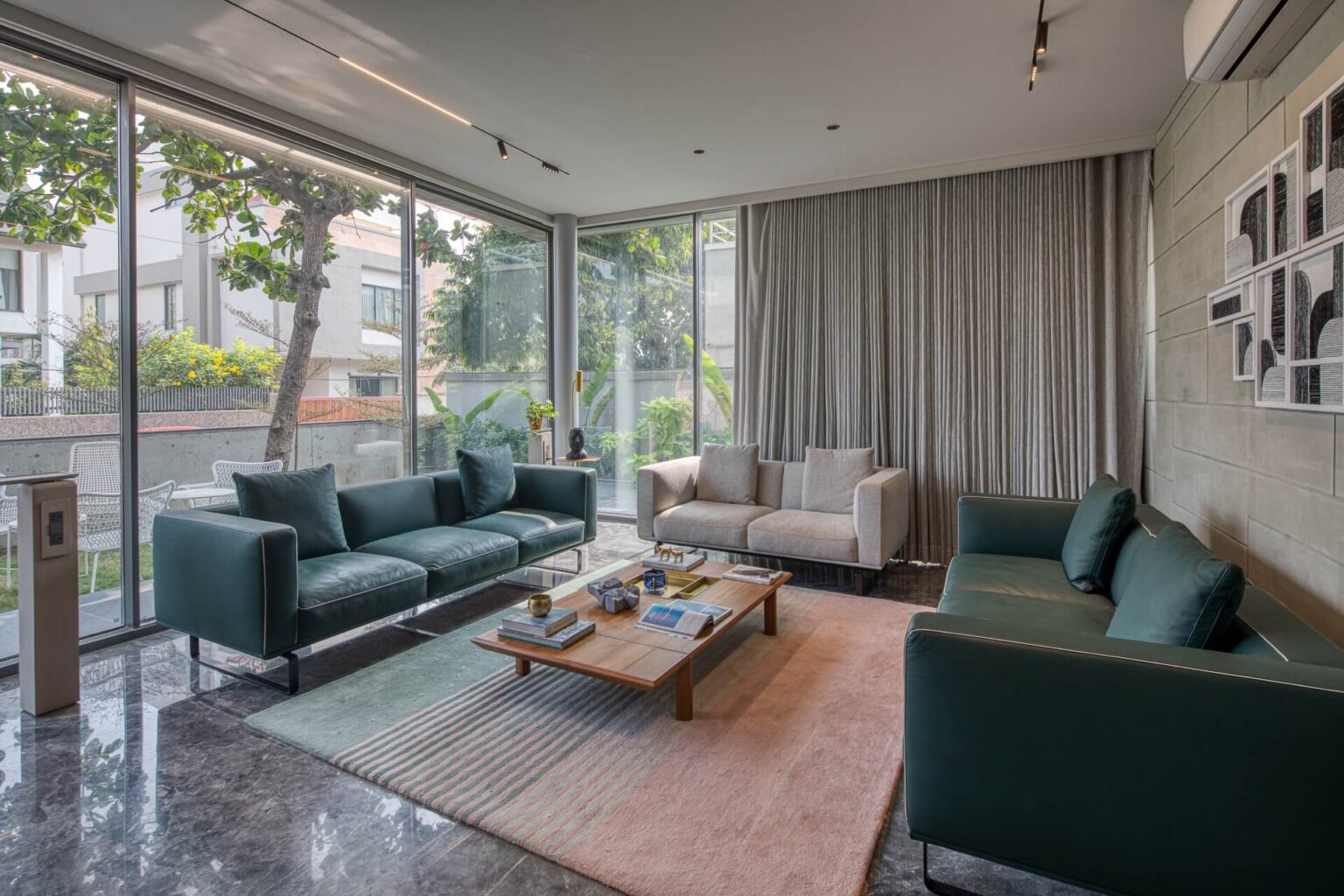 The Box House | R+R Architects